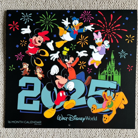 Disney | Office | New 225 Walt Disney World Calendar Missing One Staple ...